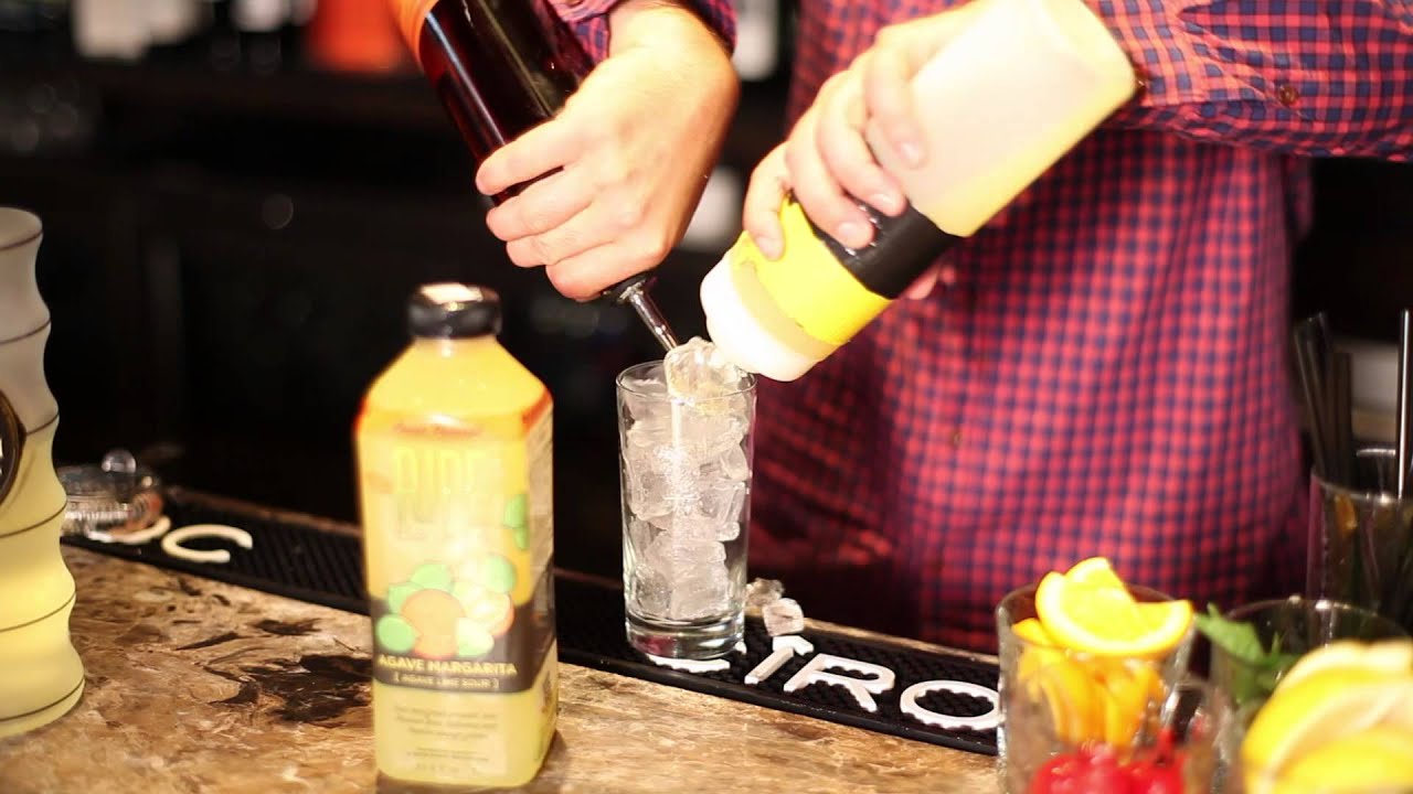 Whiskey Sour Instructions : Punch & Drinks for Parties