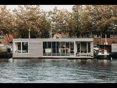 on the move: energy-positive floating villa I
