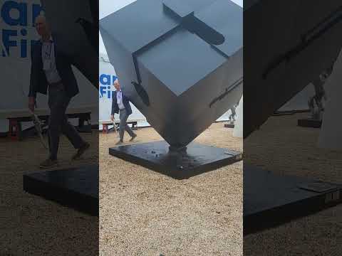 Spin me! #art #outdoorart #hamptonsfineart #hamptons #sculpture #cube #artwork #artist #fineart