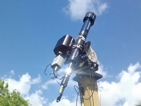 UFO, daylight sphere 10/01/13 3:47pm EST