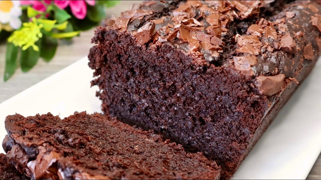Super EASY, MOIST and SOFT chocolate banana bread recipe! The BEST banana loaf recipe! Easy baking