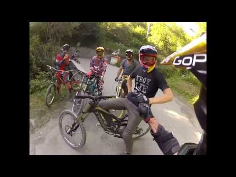 eravamo io, tony hollywood, brandon semenuk & yannik granieri_les deux alpes