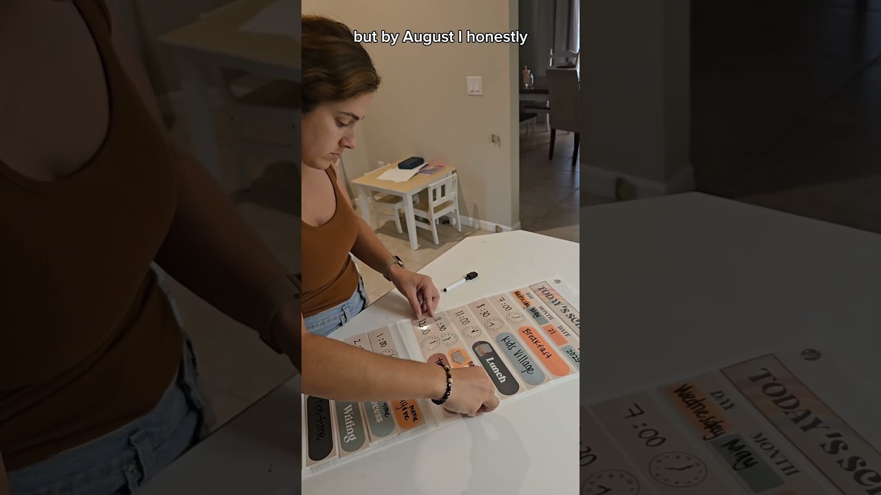 #homeschooling kindergarten 📓  and this schedule is perfect for a daily routine! @amazon