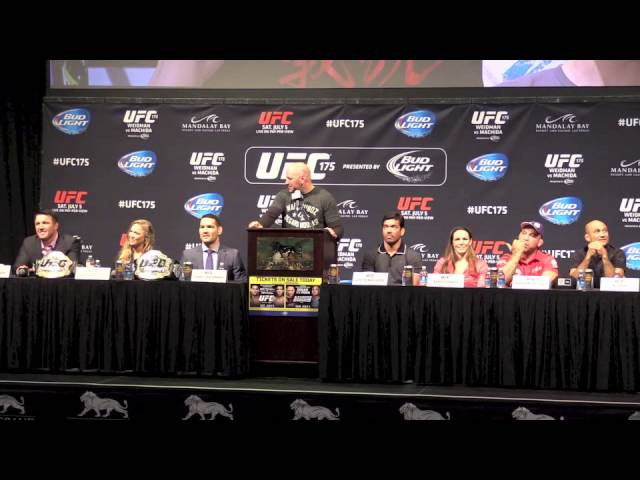 5 memorable moments between fans and fighters at a UFC press conference