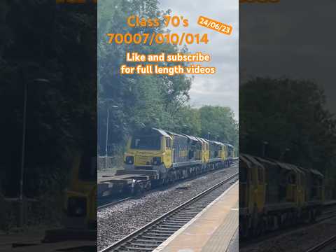 Triple freightliner class 70’s freight train fully loaded nice tones #freighttrain #class70 #train
