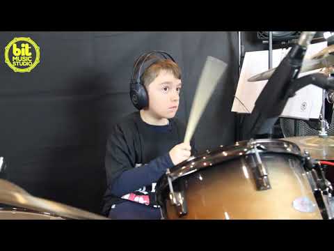 Allievi Bit Music Studio: Davide Pavarini - Coldplay Yellow