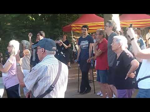 Estrena sardana. Sardanistes muntanyencs. Lluís Alcalà.