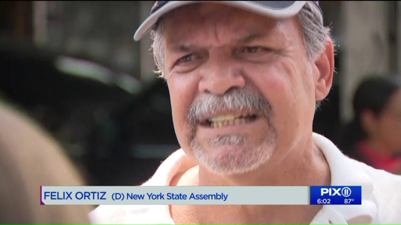 Cyclist fatally struck by tractor-trailer in Brooklyn: police