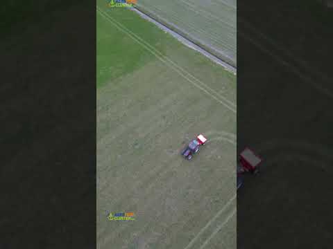 Spreading fertilizers  [valtra]🌱