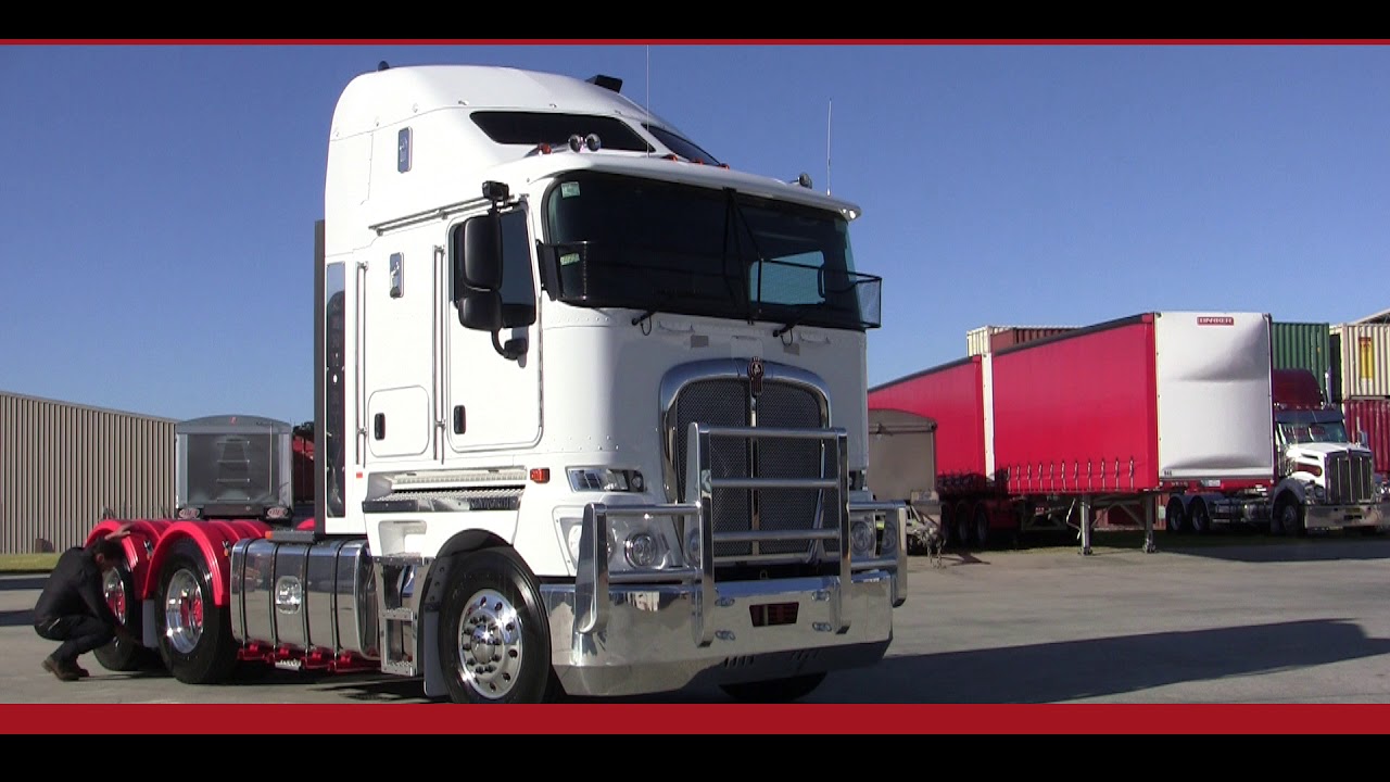 K200 Cabin Entry - Kenworth Australia