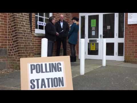 How to vote in a polling station
