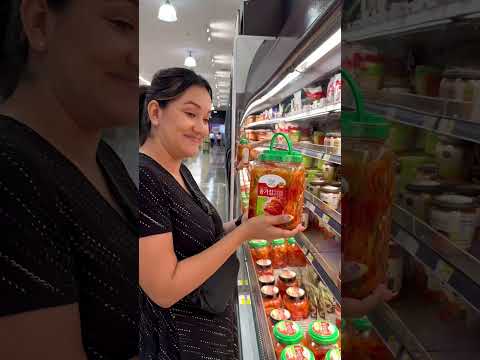 Taking my Mexican American Friend to the Korean Market (Hmart in Mesa, Arizona)
