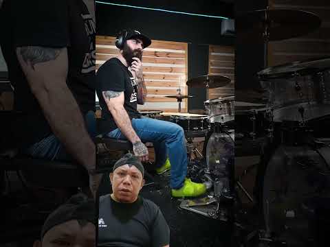 the best drummer in the word #drums #drummer #drumming #drumcover #mobiledrumcover