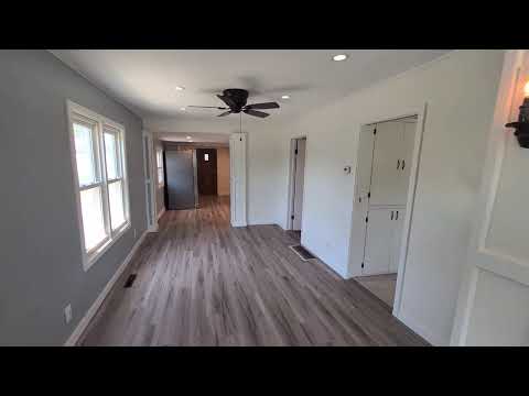 905 E 8th St S, Newton
