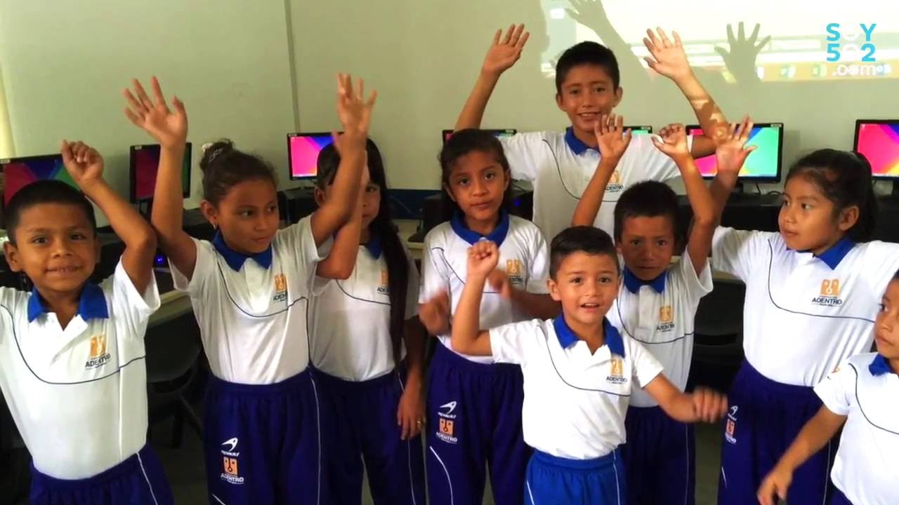 Spadd dona 210 uniformes de la mejor calidad para los alumnos de la escuela primaria  Adentro
