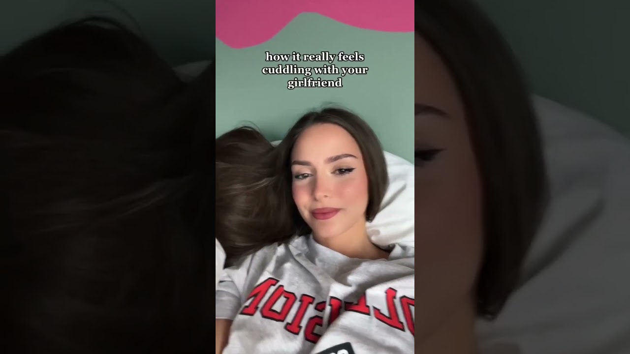 How it really feels cuddling with your girlfriend…🫢😂❤️
