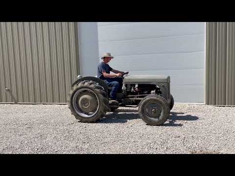 Ferguson TO20 tractor - Schneider Auctioneers LLC