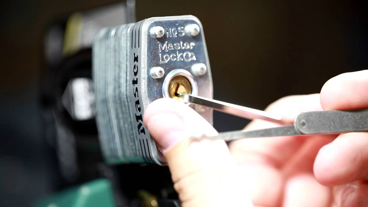 (17) Lock Picking: MasterLock Number 5 raked