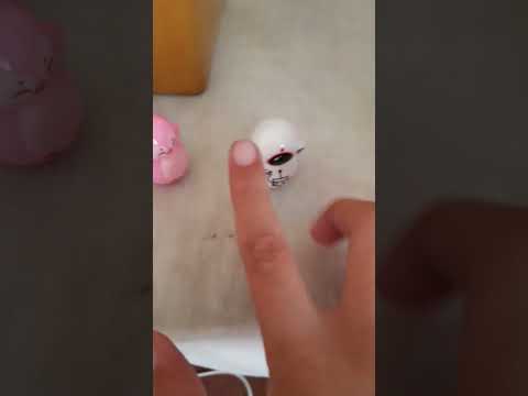 How to use a weeble wobble toy