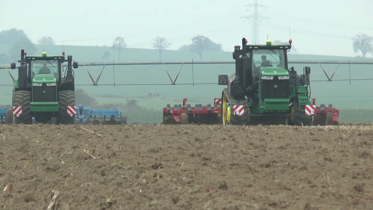 John Deere 9520R pre-series and 9570RT tractors working with Horsch and Lemken cultivators