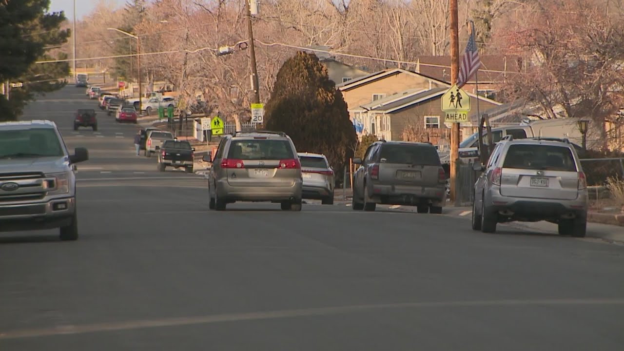 Police looking for 3 suspects in crime spree