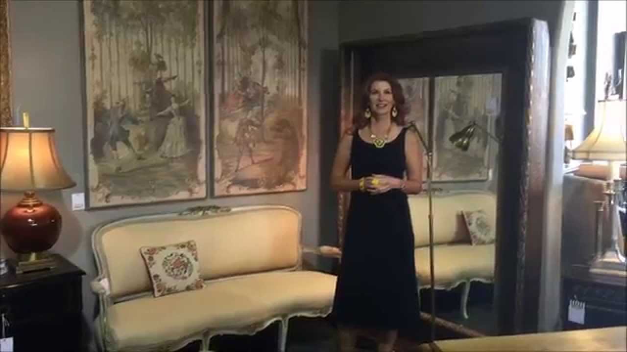 What is the Difference Between a Settee and a Loveseat?