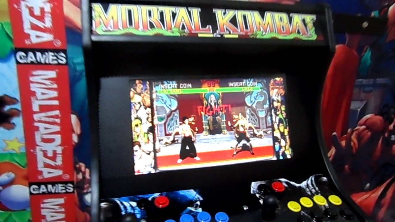 Bartop Mortal Kombat 19 Polegadas com a Base Malvadeza Games.
