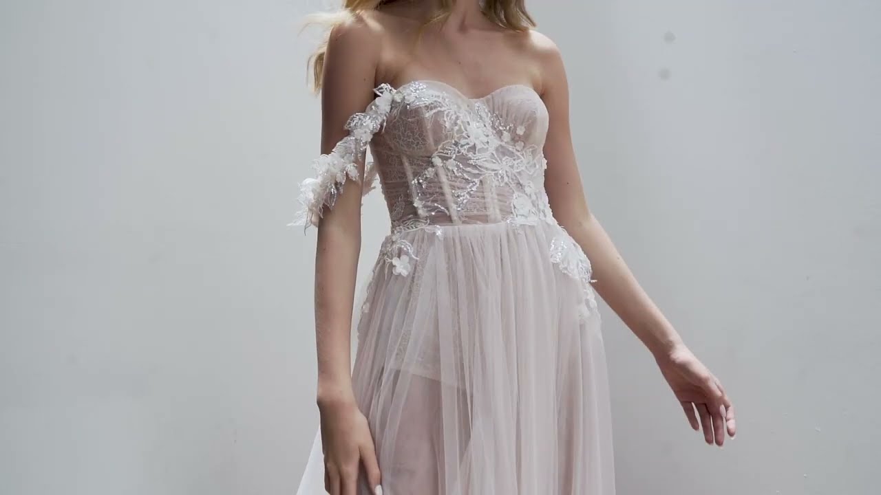 Berta wedding dresses in Budapest