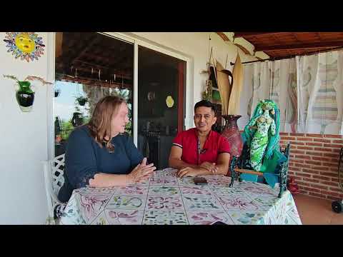 Rebecca, ¡Hermana! ¡Ya Eres Mexicana! Expats in México The Real Community: People of Change