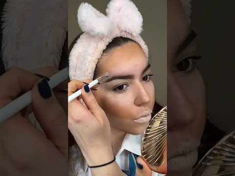 Part 1: trying Latina makeup ๐