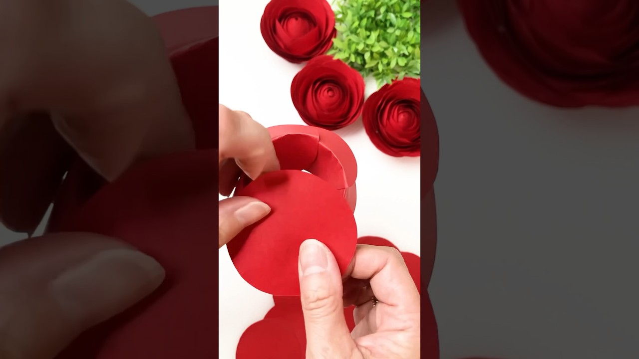 DIY Super Easy Paper Rose Using A Glass 🌹| Red Paper Rose Tutorial #diy #paperflower #shorts
