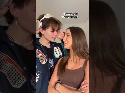 sorry i had to kiss her π