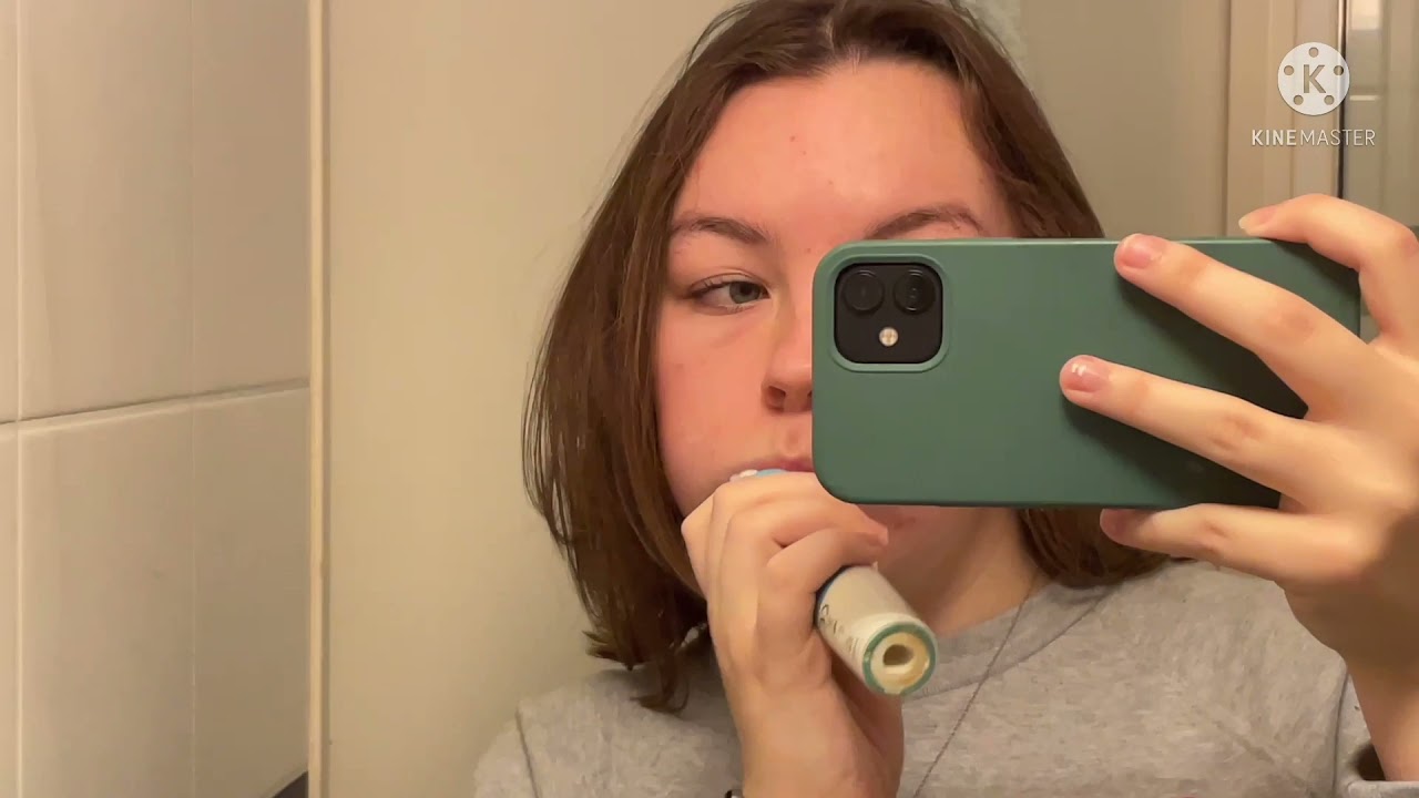 Ellie Wright YouTube Video Serial Killers WIth My Cereal