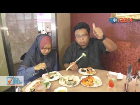 Suhaimi Yusof enjoying buffet spread at Carousel with SPH RAZOR TV