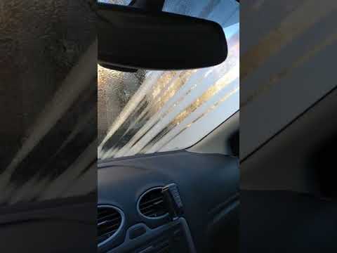 Fast windshield defrost - heated windshield - dezghetare rapidă parbriz încălzit #shorts
