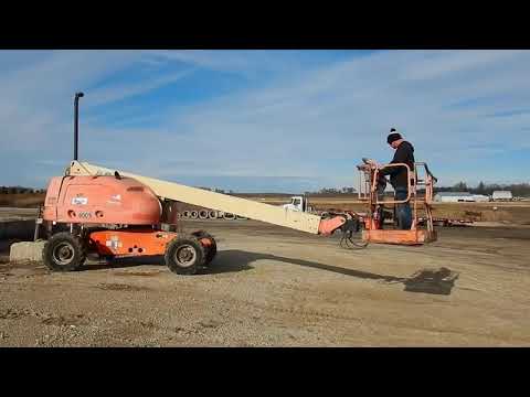 JLG 400S boom lift for sale at auction | bidding closes January 27, 2022