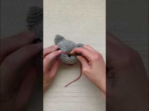 Sewing a Nose on a Crochet Cat | #amigurumi