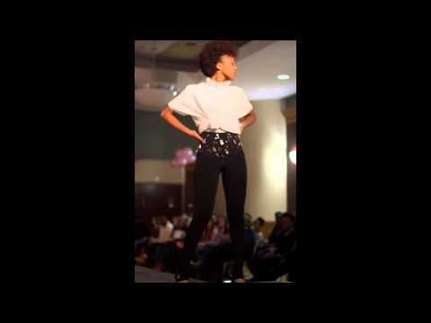 Delta Xi Chapter of Alpha Phi Omega's Pretty in Pink Fashion Show