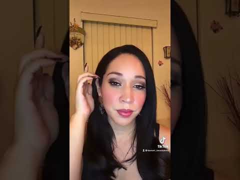 New * Fmg glimmer powder blush from Avon in petal pink !