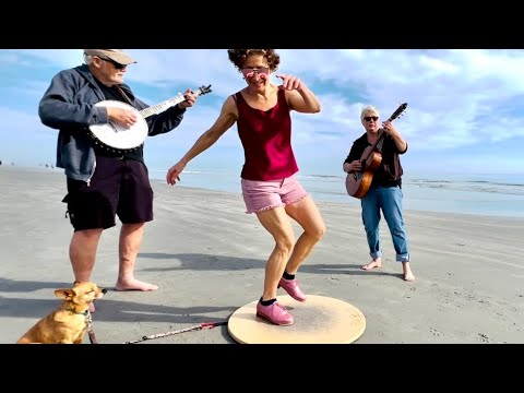 Boatman Beach Buck w Banjo - Miss Moonshine, Mr B (chihuahua), Pete & Kellie - South Carolina