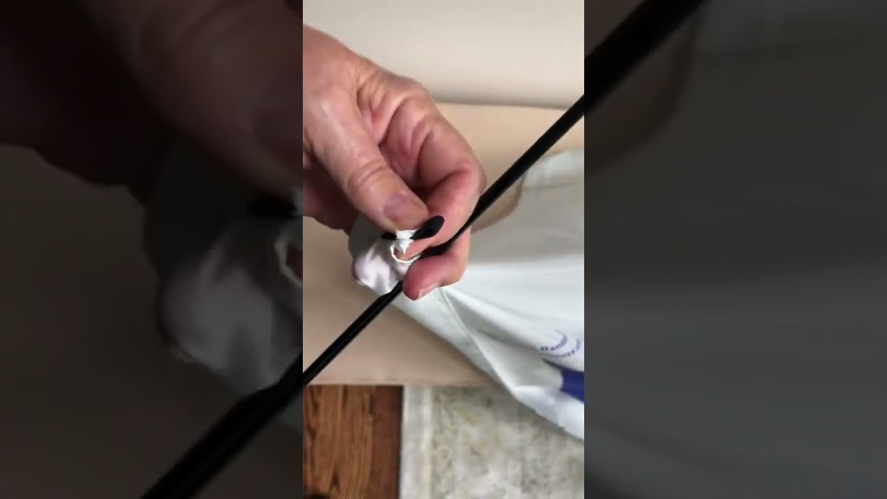 How to put your flag on the pole