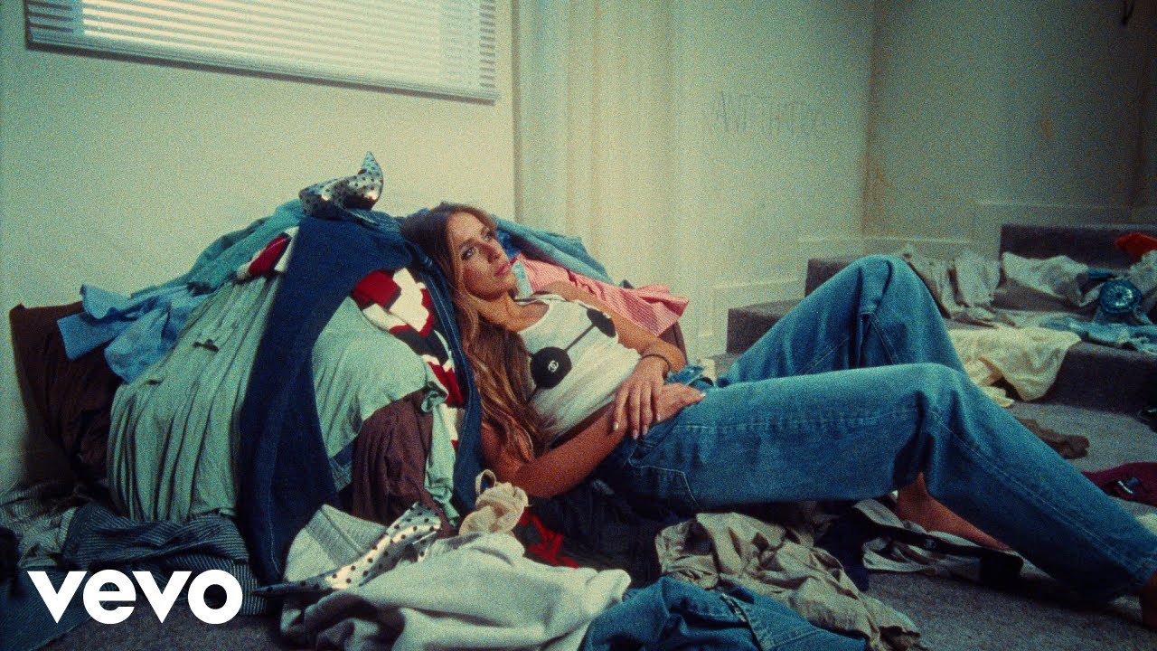 Lirik Lagu JUDUL1 - ARTIS1 dan Terjemahan