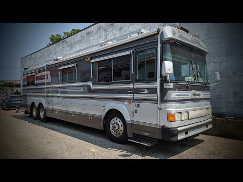 1989 Bluebird Wanderlodge Silver Edition For Sale~Detroit Turbo Diesel 92~Incredibly Appointed!