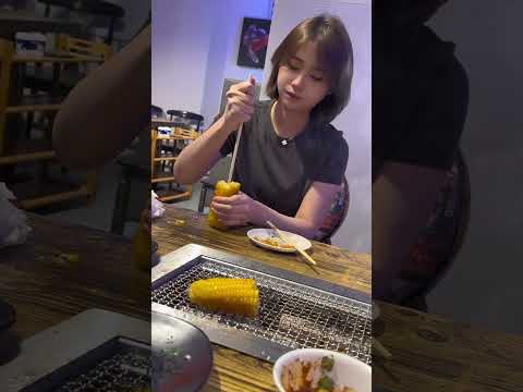 girlfriend handles corn 🌽
