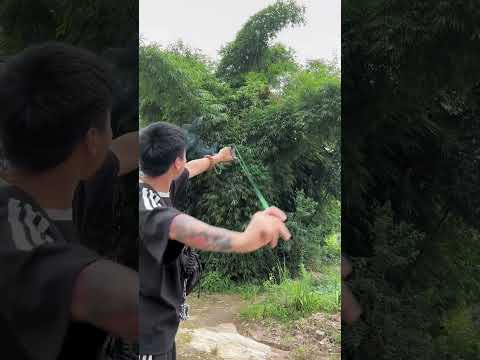 The slingshot breaks the bamboo with one shot#shorts #foryou #slingshot #outdoor #handmade