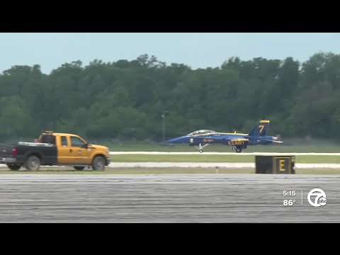 Thunder over Michigan air show back at Willow Run Airport