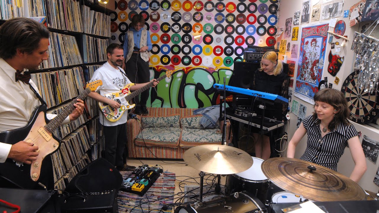 Tiny Couch Concerts: Gamine