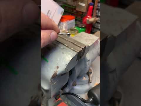 Quick & Easy Torx Wrench Tricks For Replacing Actuators!