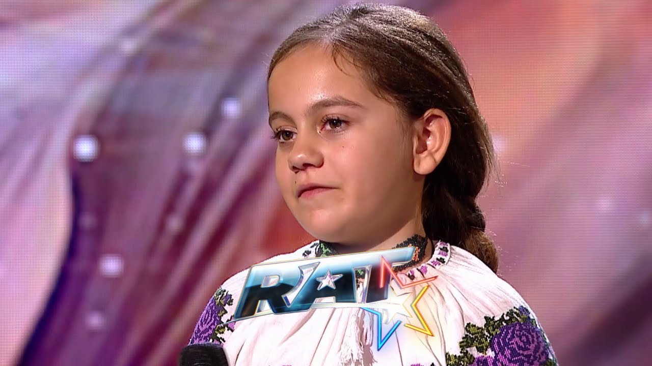 Cine este, de fapt, Sara Hant, fetita fenomen de la „Romanii au Talent” care a uimit o tara ...