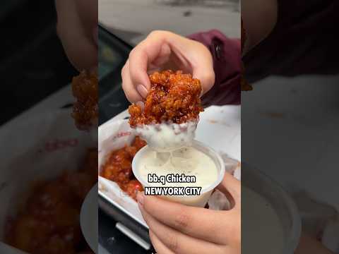 SECRET SAUCE KOREAN FRIED CHICKEN at bb.q Chicken! 🇰🇷🍗🔥 #BESTFOODFOODIES #korean #fried #chicken